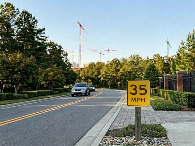 Complete US Road Signs List with Meanings | DMV Help